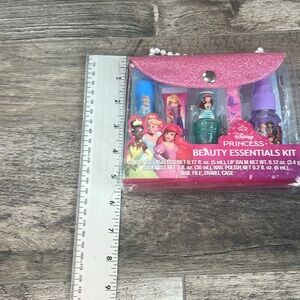 Disney | Accessories | Disney Princess Beauty Essentials Kit New | Poshmark